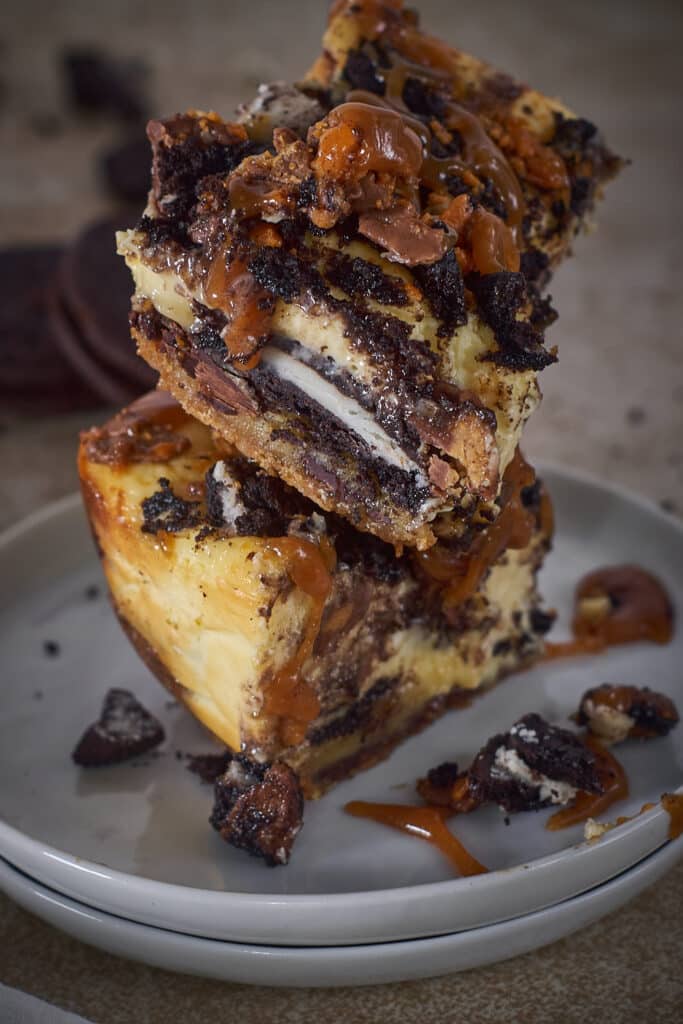 Cookie Dough Oreo Cheesecake Bars - Gimme From Scratch