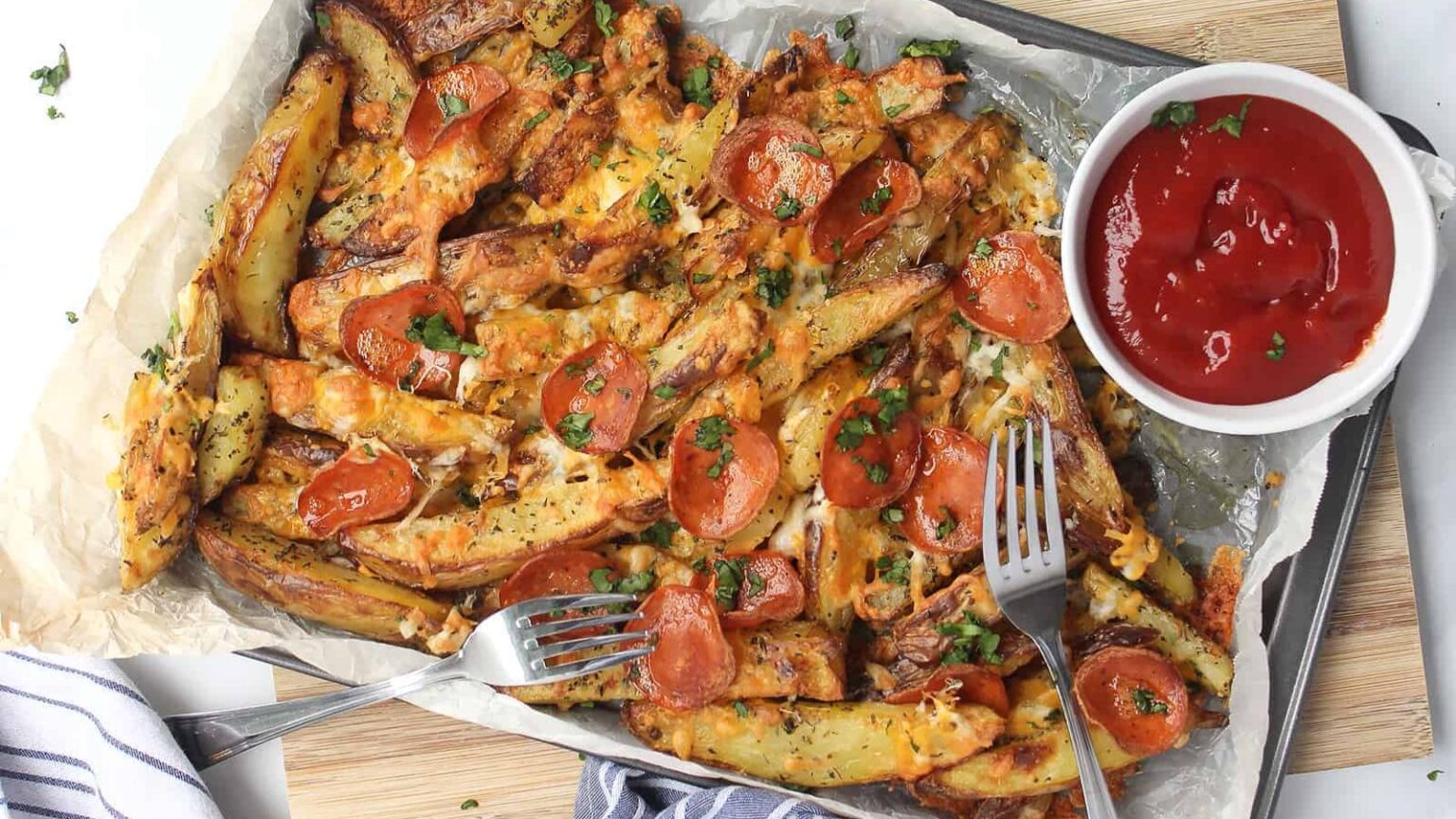 Fry Me to the Moon: 15 Loaded Fries Recipes - Gimme From Scratch